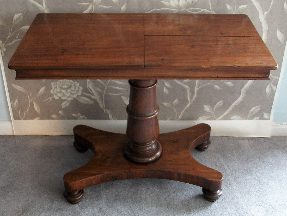 Adjustable Reading Table or Duet Stand