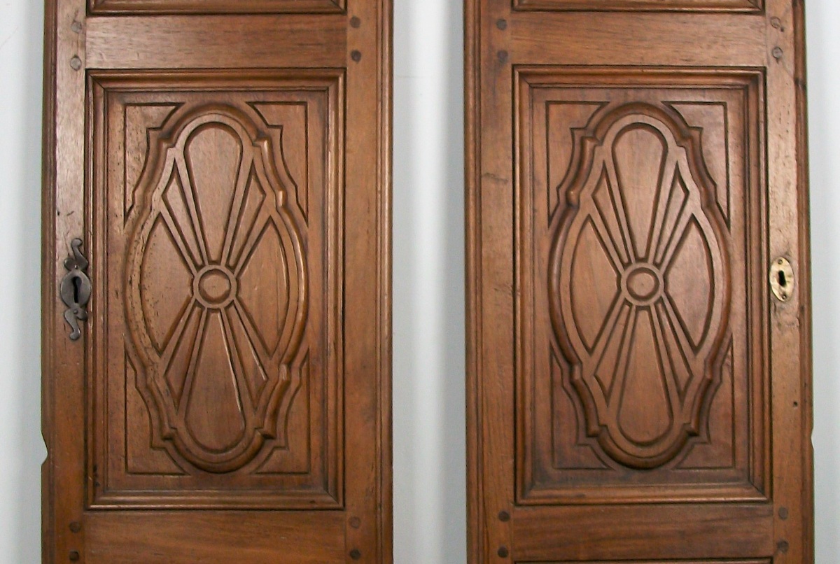Pair of 18th century Baroque Italian panelled doors