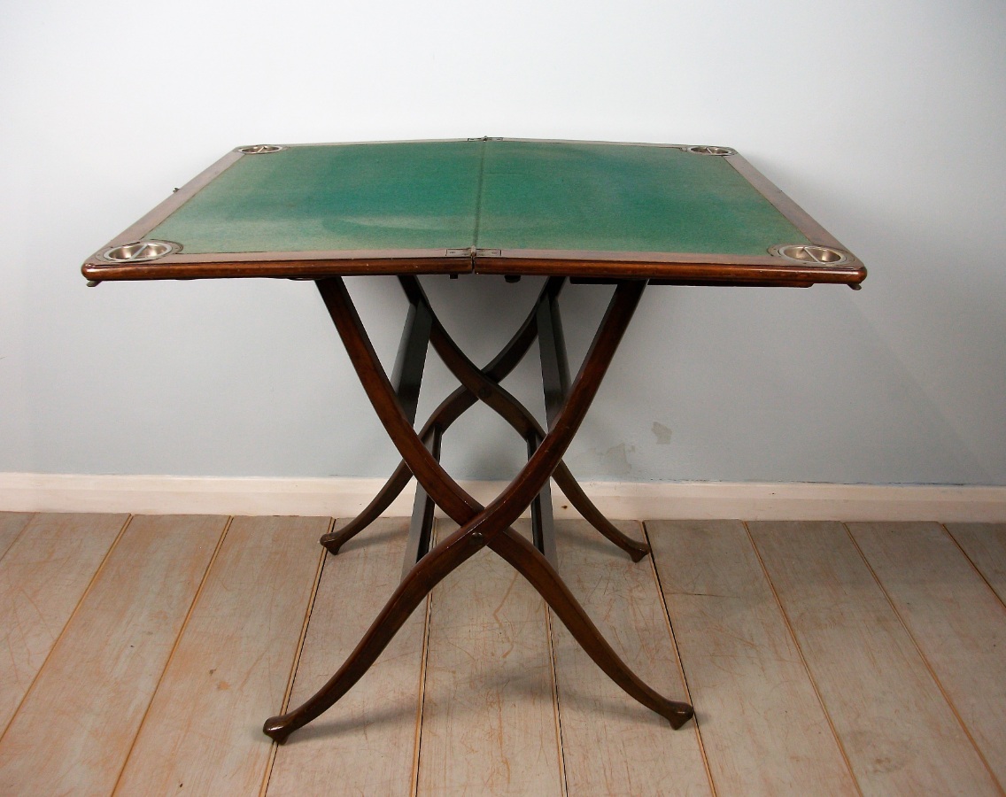 Mahogany Campaign Folding Card / Games Table