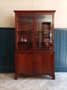 English and Italian antiques and interiors